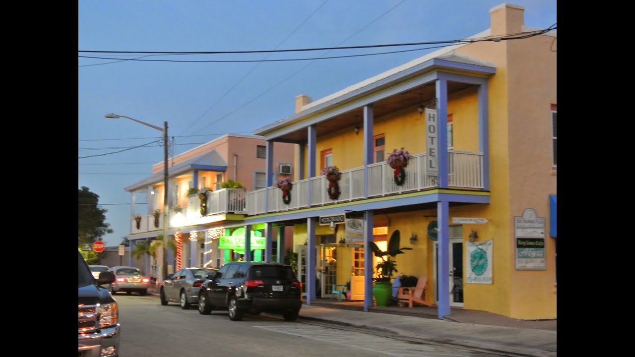 Sunday Fun Day in Beautiful Historic Downtown Stuart, Florida ! - YouTube