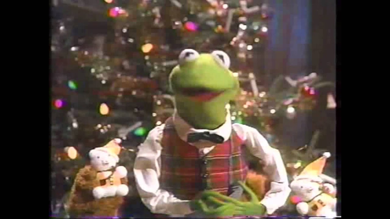 A Muppet Family Christmas Family Commentary - YouTube