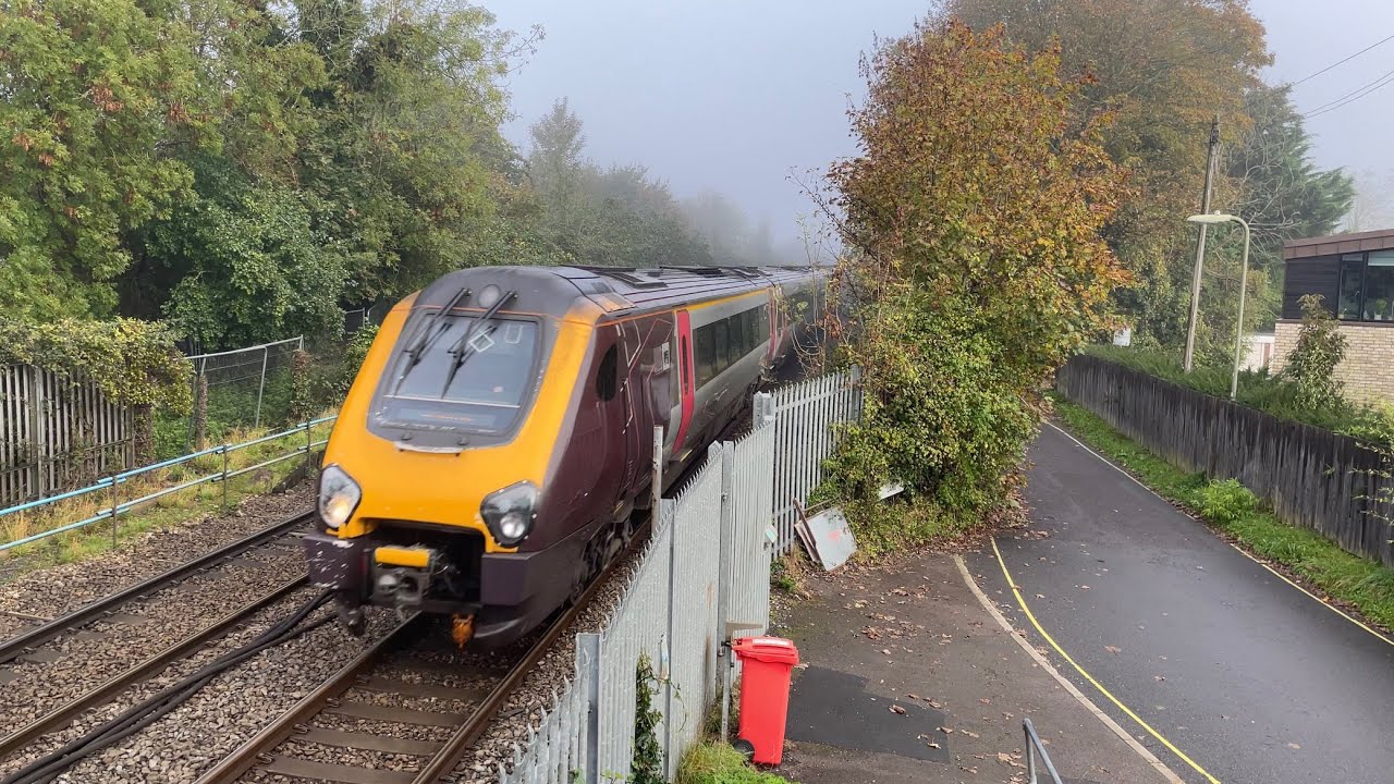 Class 220 Voyager + 66 | 220026 + 66181 | Cross Country + DB Cargo UK ...