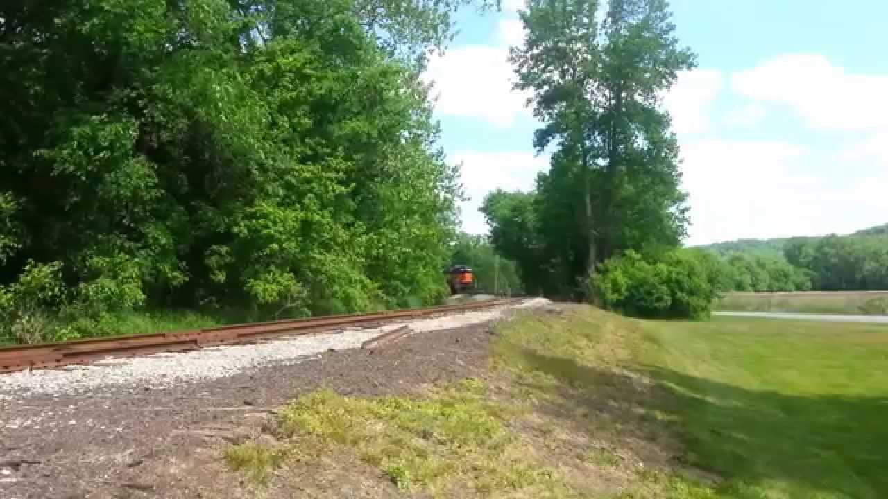 Whitewater Valley Railroad Leaving Metamora - YouTube