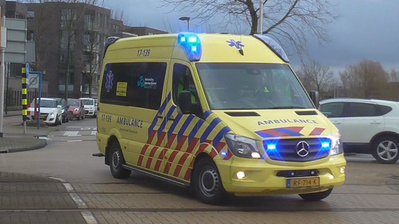 Nieuwe ambulances Ambulancezorg Rotterdam-Rijnmond 17-139 & 17-142 met ...