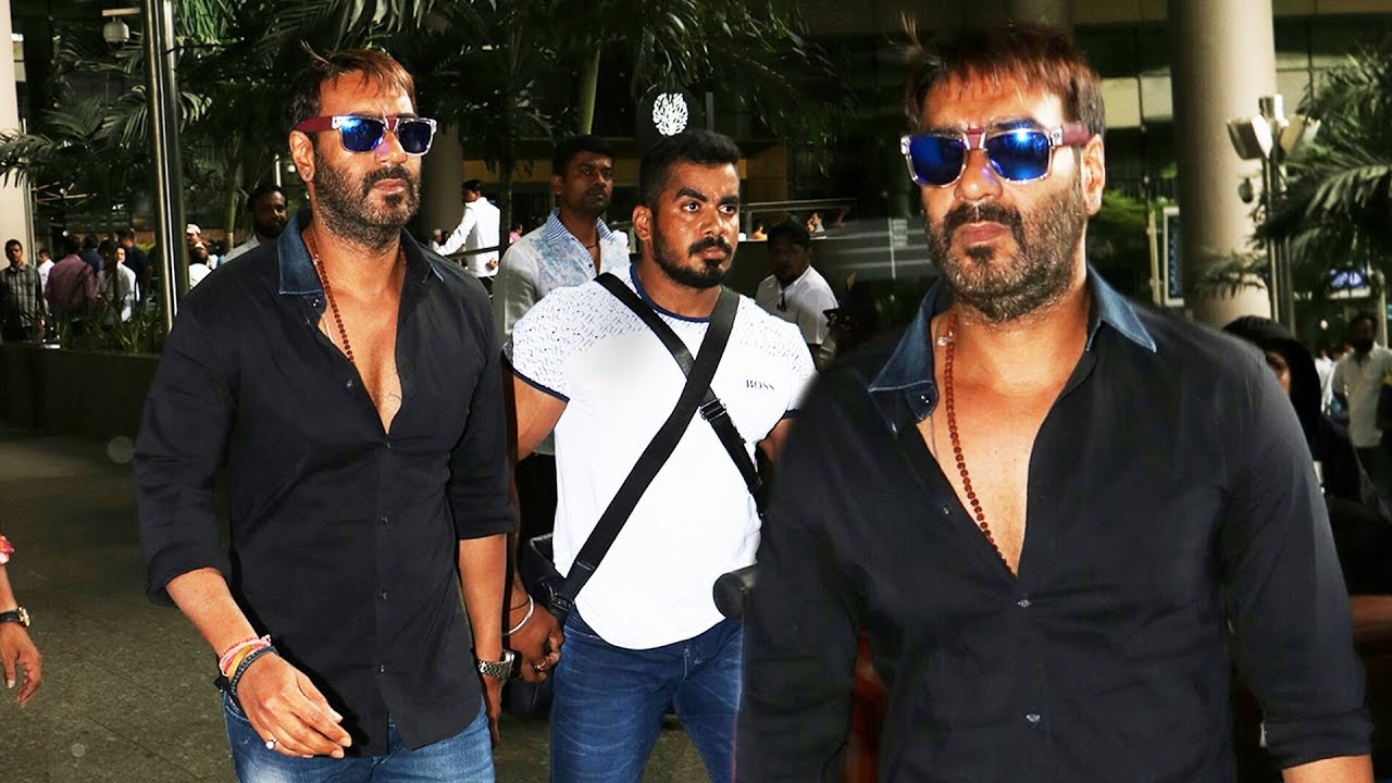 Ajay Devgan Spotted At Mumbai Airport - YouTube