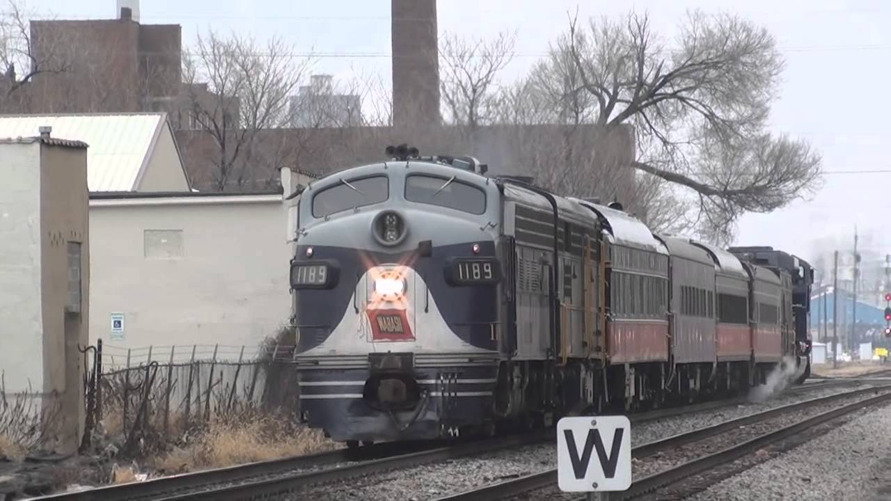 Sights and Sounds of the 2012 NS Christmas Train - Decatur, Illinois ...