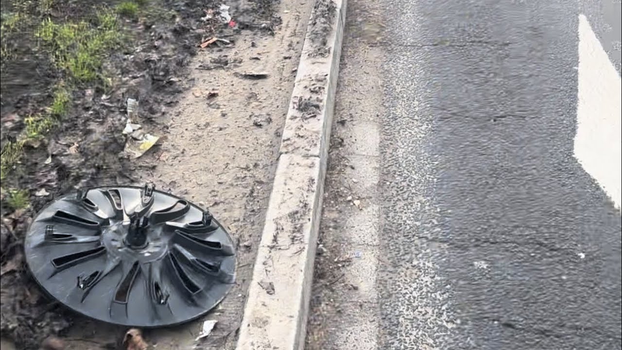 Amazing hubcap search (10 Finds) incredible Tesla/Chrom VW/New Opel ...