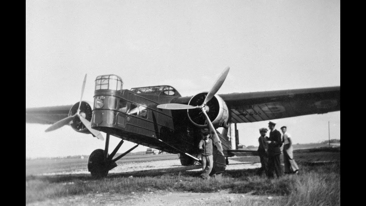 Aero A.200 1934 @Bin3aiah Planes - YouTube