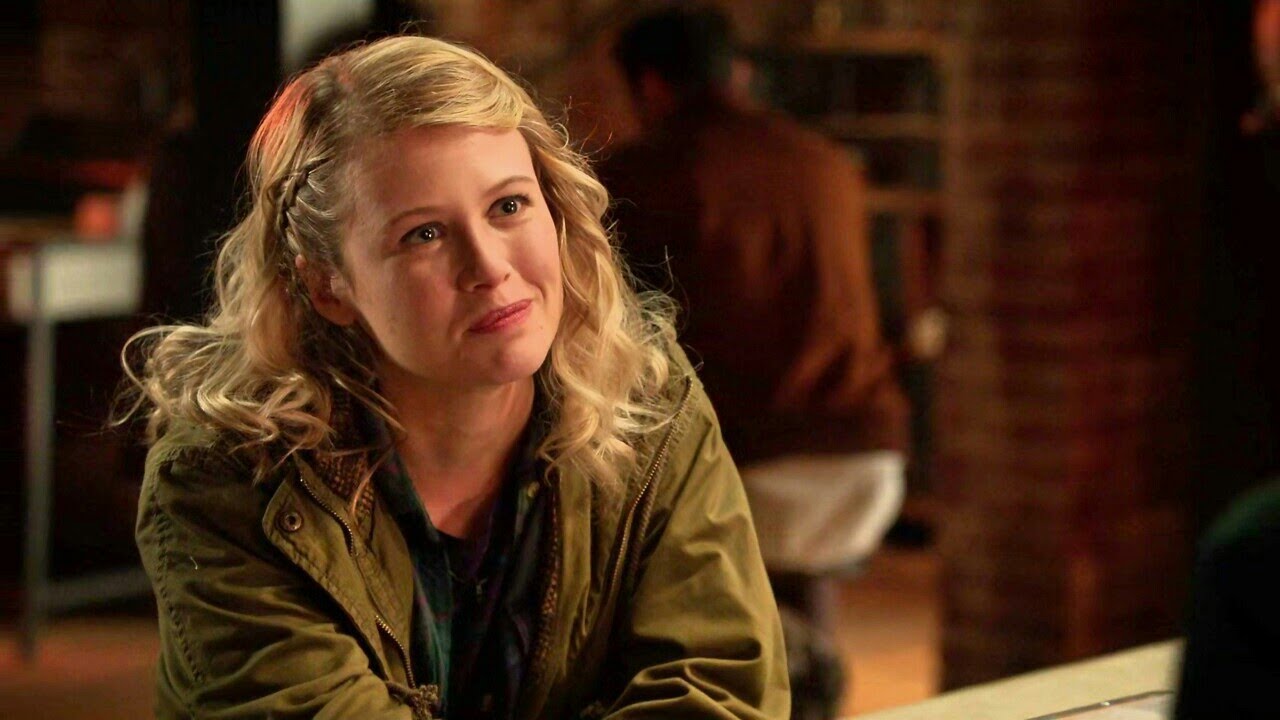 Once Upon A Time 7x18 Margot Hangs The Bracelet On Tilly's Wrist ...