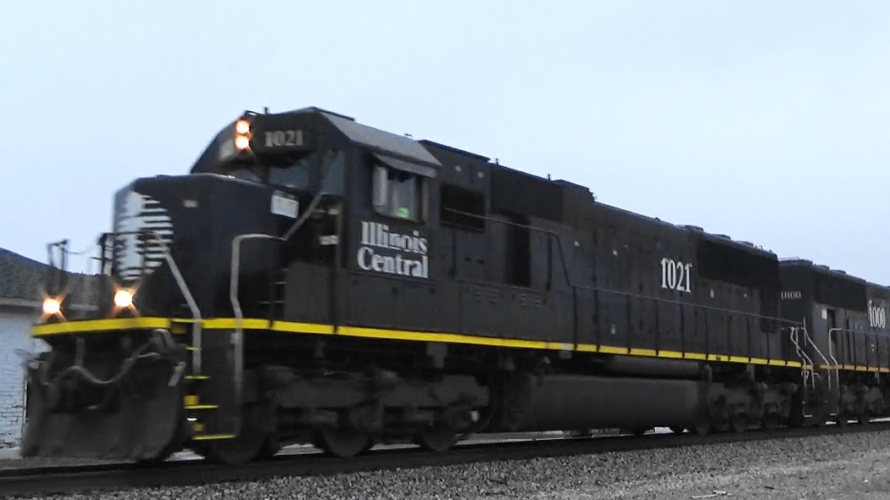IC 1021 & 1000 Lead a Freight, Peotone, IL 11/26/20 - YouTube