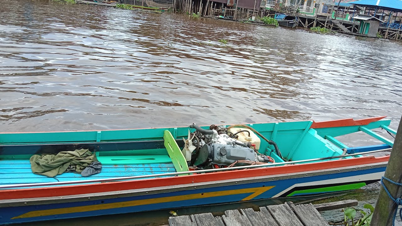 tes perahu balap mesin mobil cary 1,5 empat penumpang, di desa sapala ...
