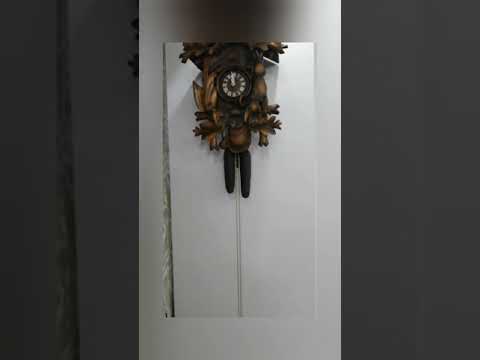 Guguklu saatlerimiz tamamen mekanik olup el emeğidir pilli değildir. 🌸 Meraklısına