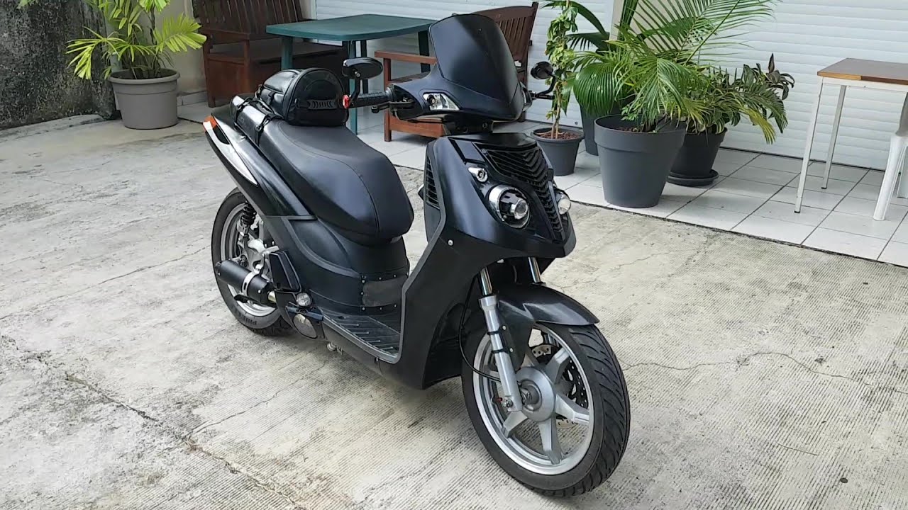 Scooter 125 Turbo 20 psi Présentation - YouTube