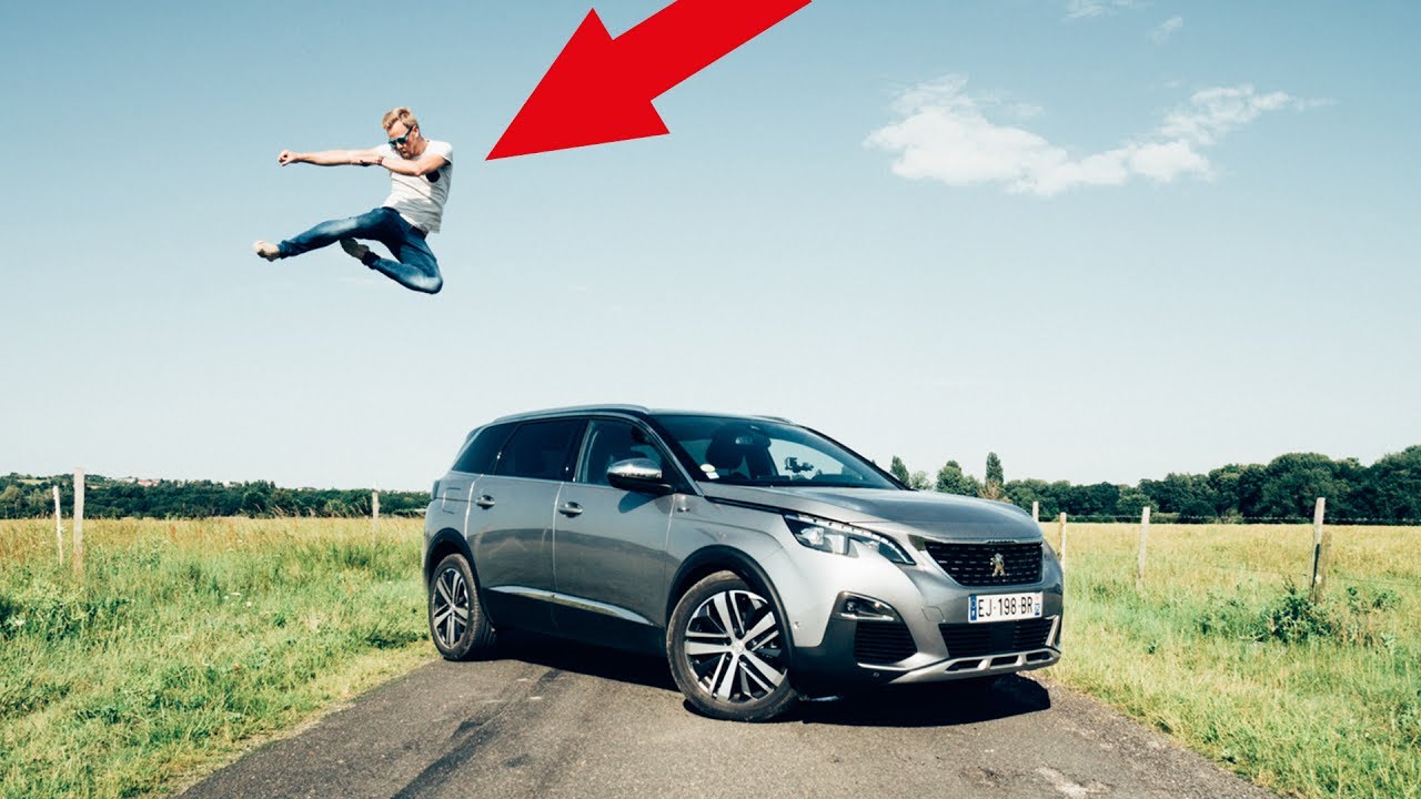 JE SAUTE D'UNE VOITURE POUR UNE PHOTO INSTAGRAM ! - YouTube