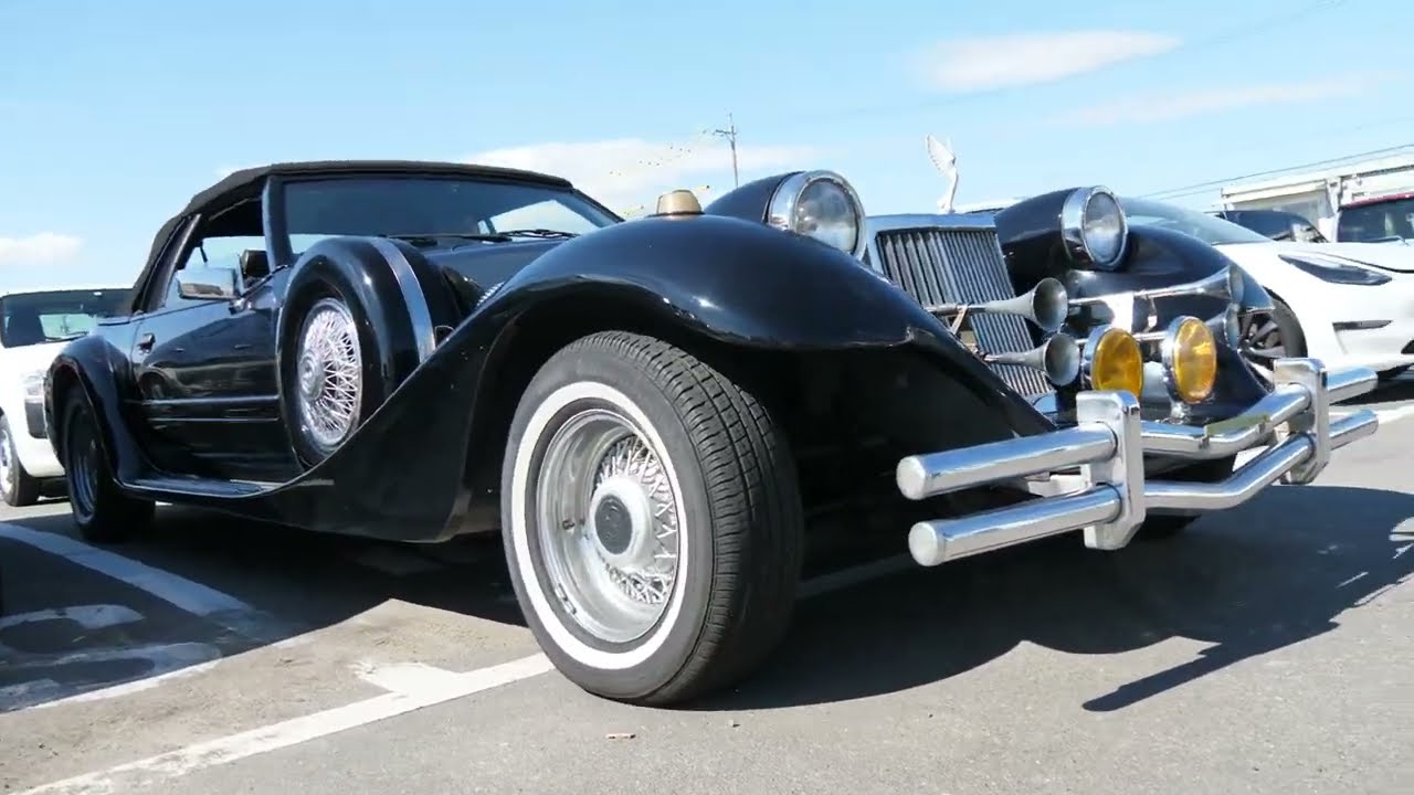 Mitsuoka Dore delivery - YouTube