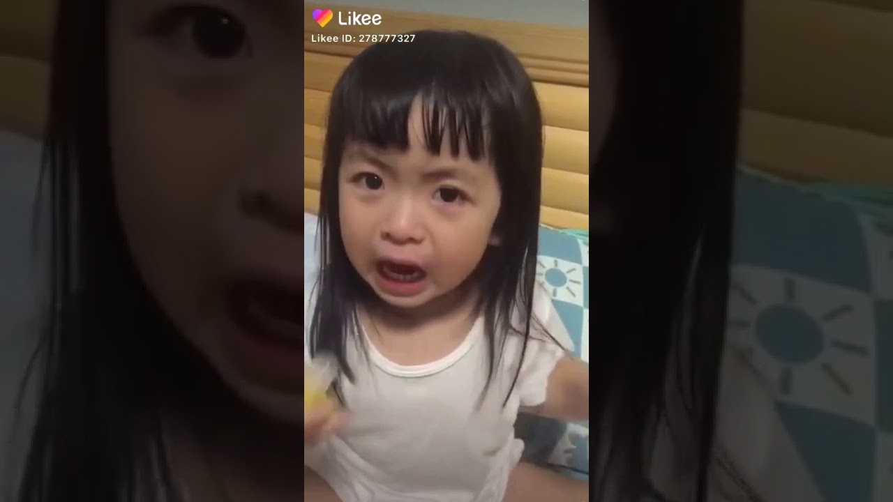 بنت كوريه تسوي دموع تركيبه يا نصابه 😂😂 Youtube