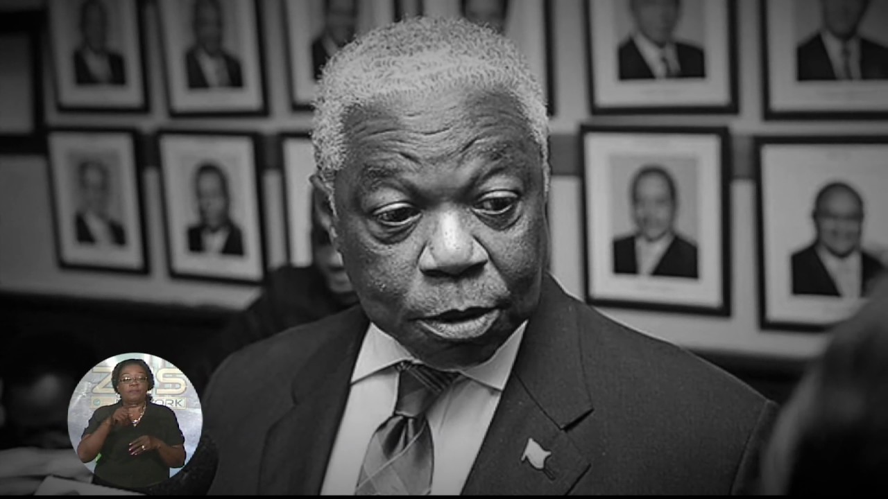 FORMER P.M PAYS TRIBUTE TO DR. BERNARD NOTTAGE - YouTube