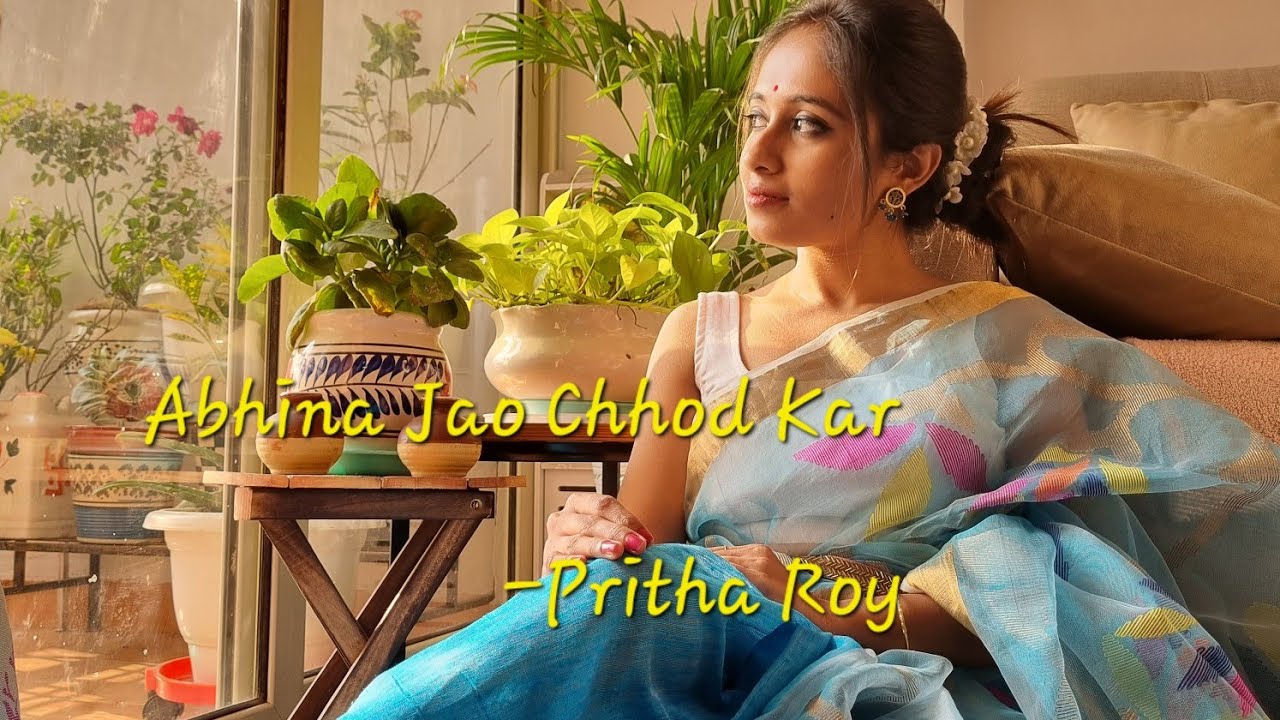 Abhina Jao Chhod Kar / Sitting Dance / Pritha Roy - YouTube