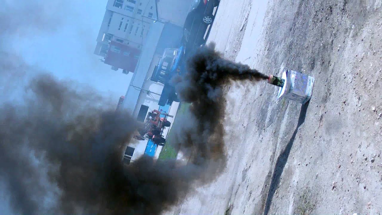 Fumigene cu fum NEGRU - YouTube