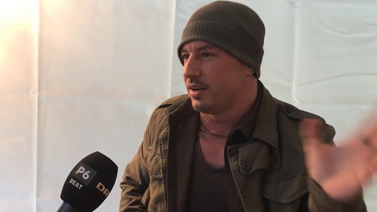 Interview med Greg Puciato, The Dillinger Escape Plan - YouTube