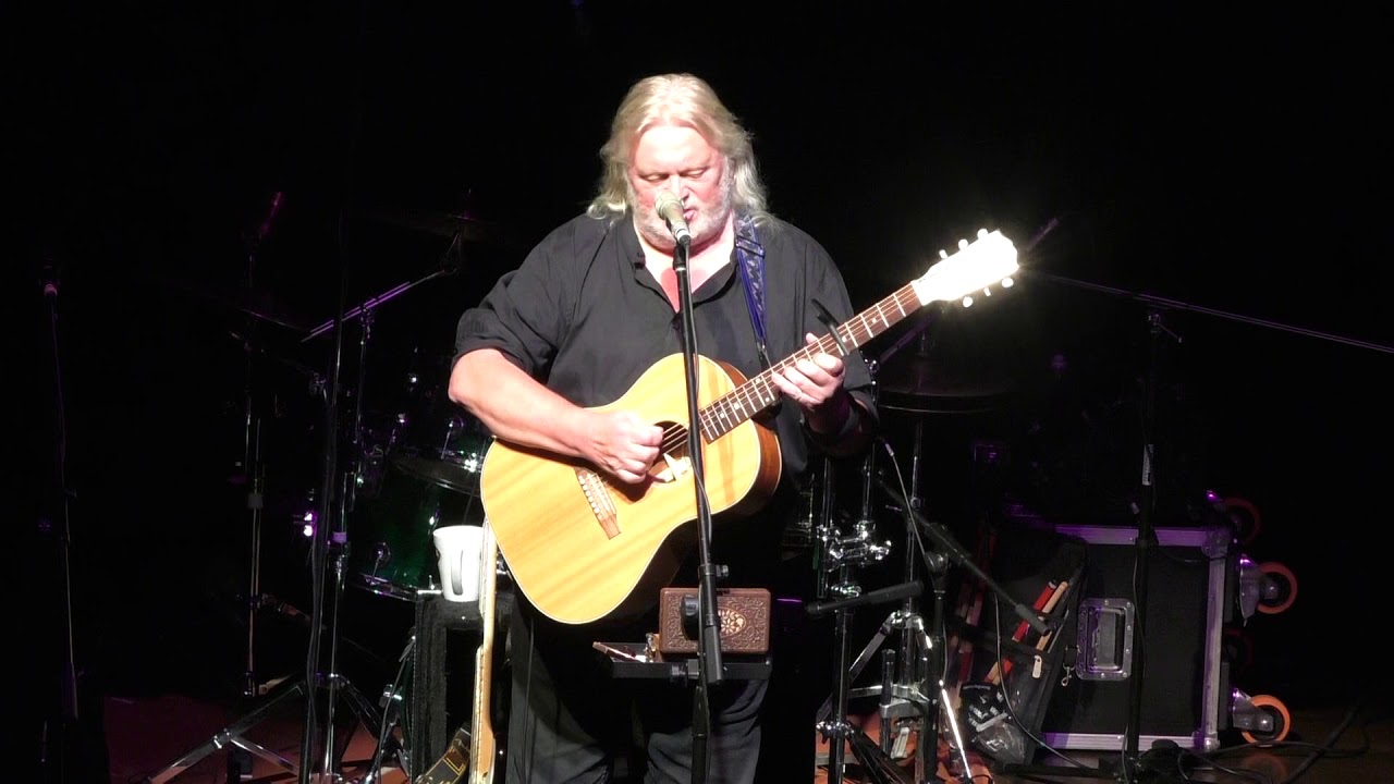 Phil Beer solo set 22 8 2019 3 Paper Round - YouTube