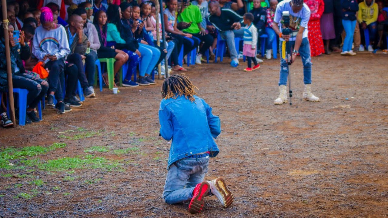 Leteipa the King alongside @sqdcdanceteam5503 At KALOITO FESTIVAL 4 ...