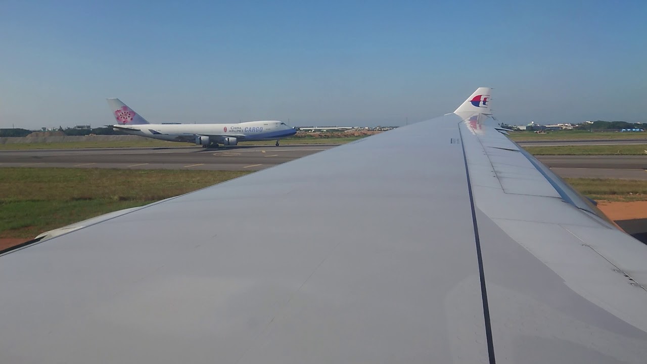 181202 Malaysia Airlines MH366 Kuala Lumpur-Taipei Landing - YouTube