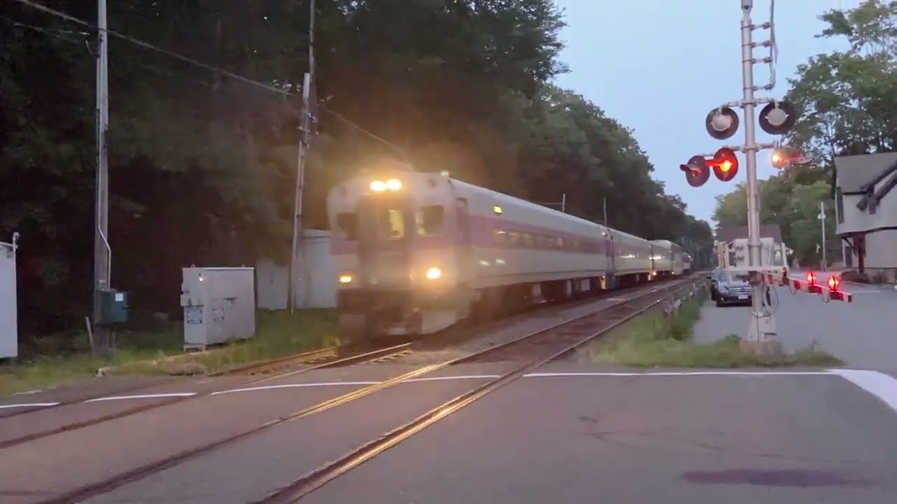 MBTA Commuter Rail Flys Through Prides Crossing in Beverly - YouTube