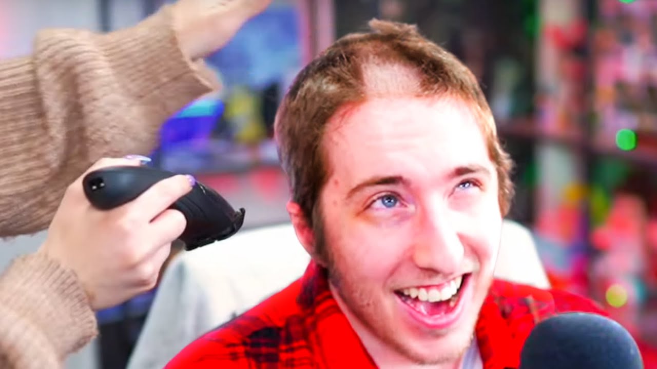 SHAVING MY HEAD BALD LIVE - YouTube