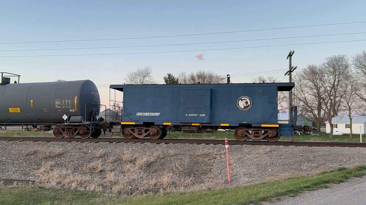 caboose/ shoving platform 4/14/24 8:08 pm LSRC 6355, 6356 northbound ...