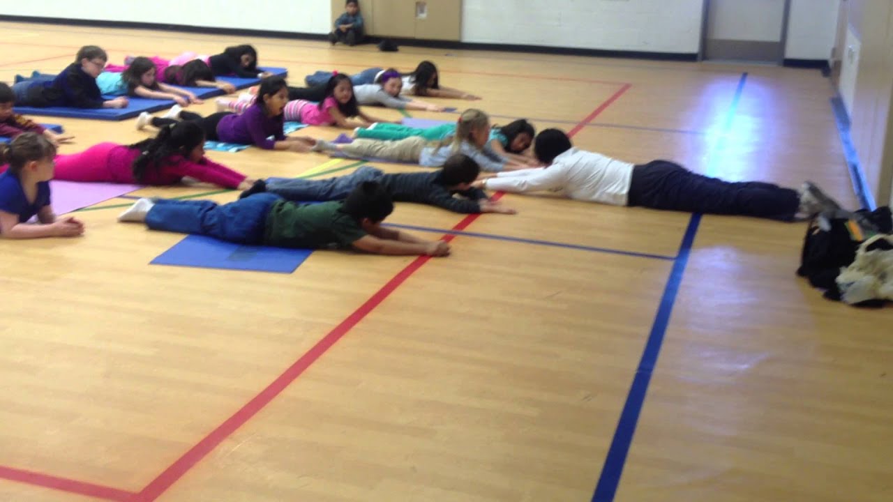Kids Yoga Class: Poses and Game - YouTube