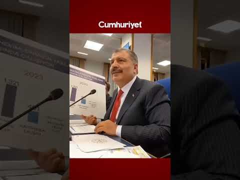 Bakan Fahrettin Koca'nın yurtdışına giden doktorlar için yaptığı 'para sayma' hareketi gündem oldu