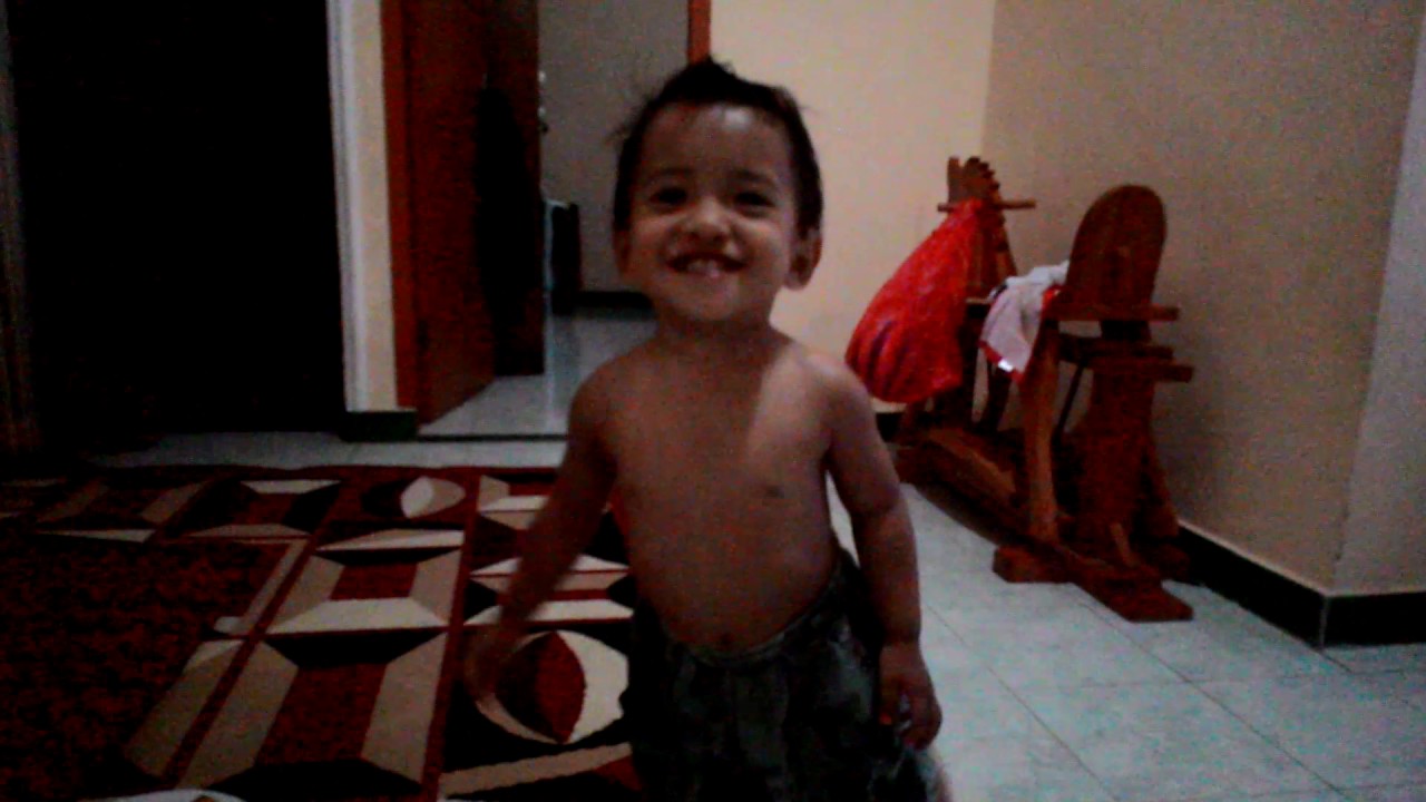 Goyang Dangdut Paling Asik (Abbad Nailun Hendrawan) - YouTube