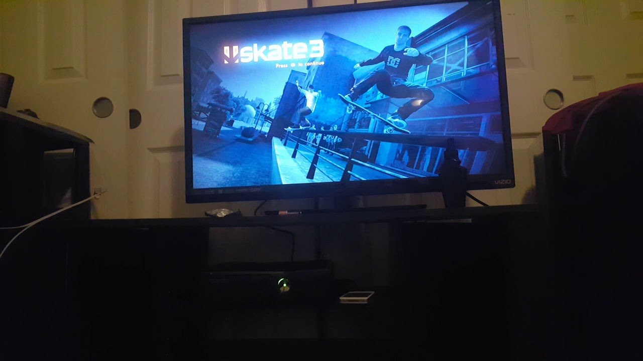 My first gaming video - YouTube