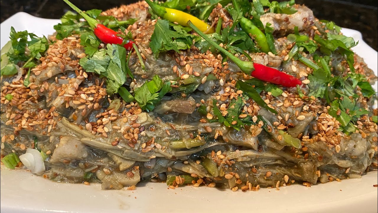 How to make Bamboo shoot Lao Food ຊູບໜໍ່ໄມ້ - YouTube
