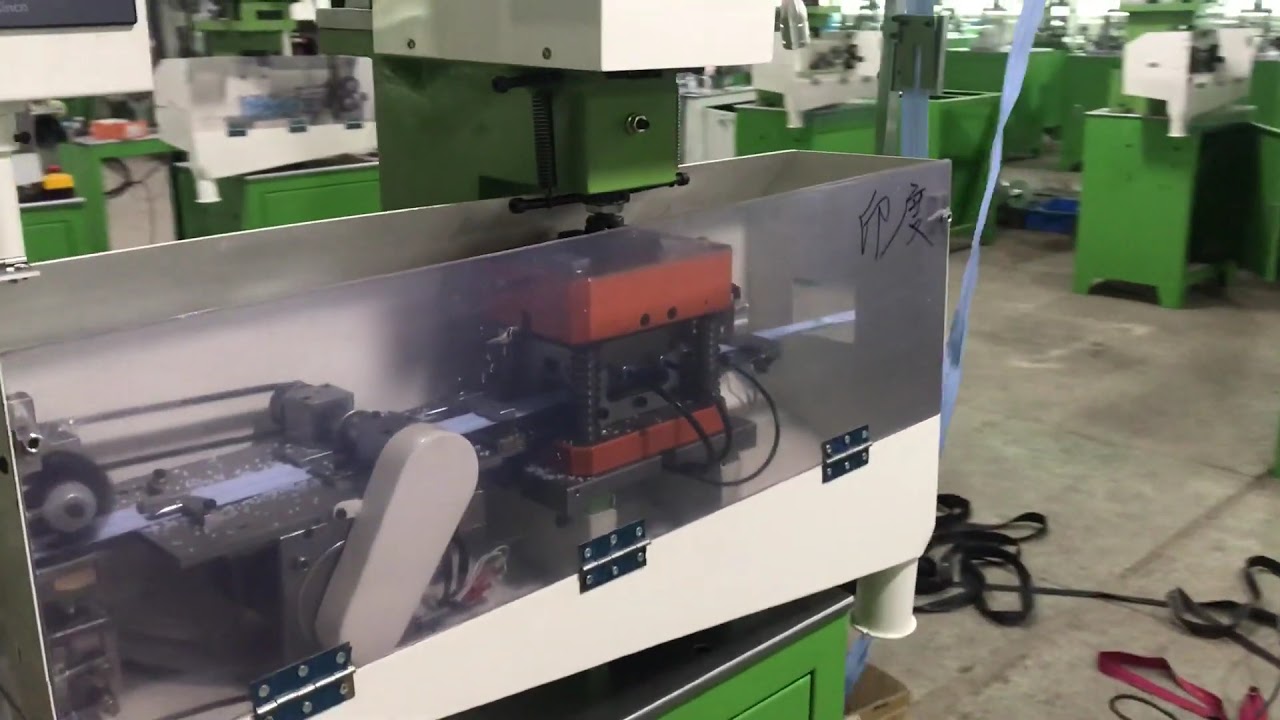 HY-101S Auto plastic zipper gapping machine - YouTube