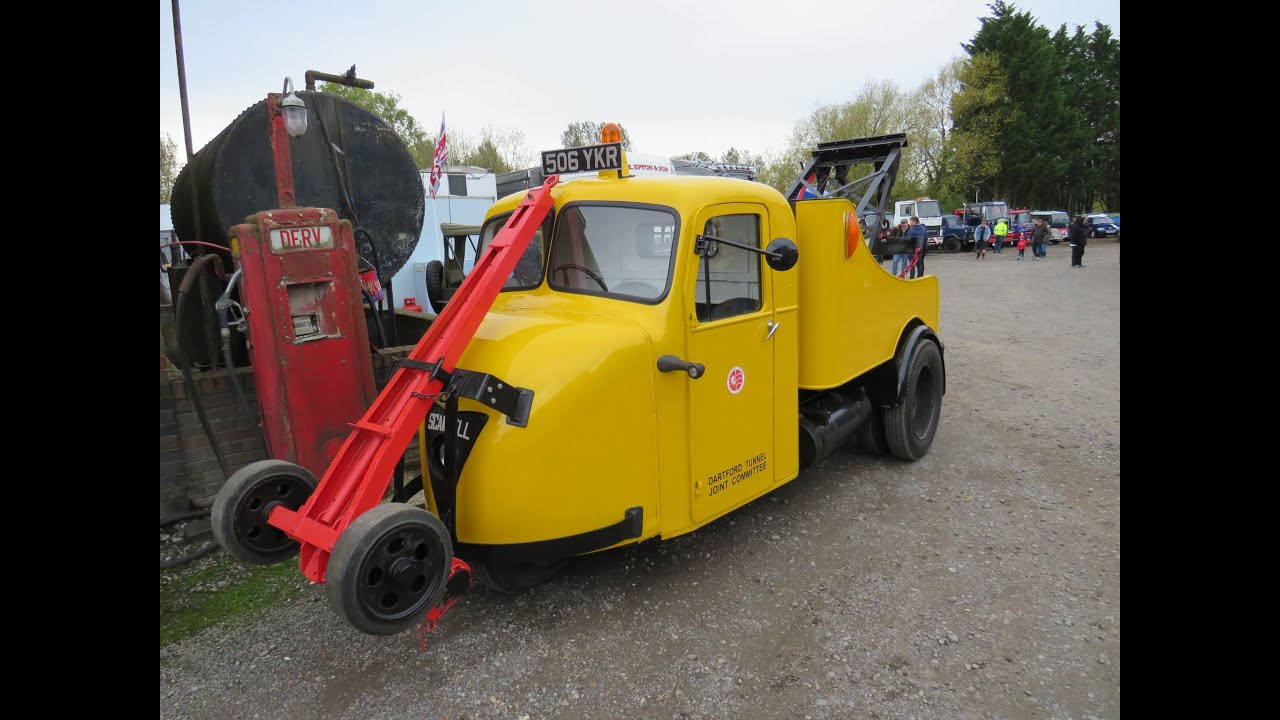 1963 Scammell Scarab Recovery Truck - YouTube