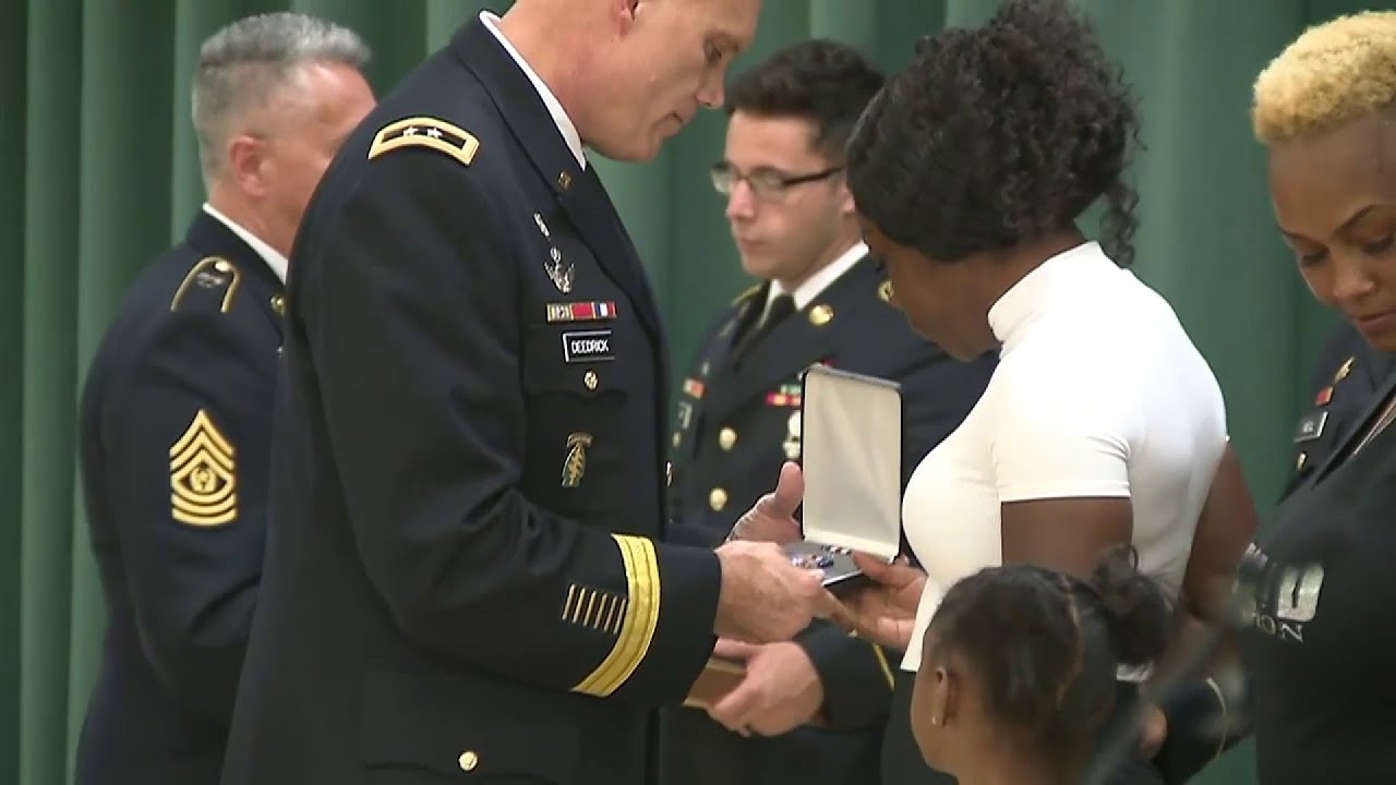 Family of US Army Sgt. La David Johnson presented with Silver Star at ...