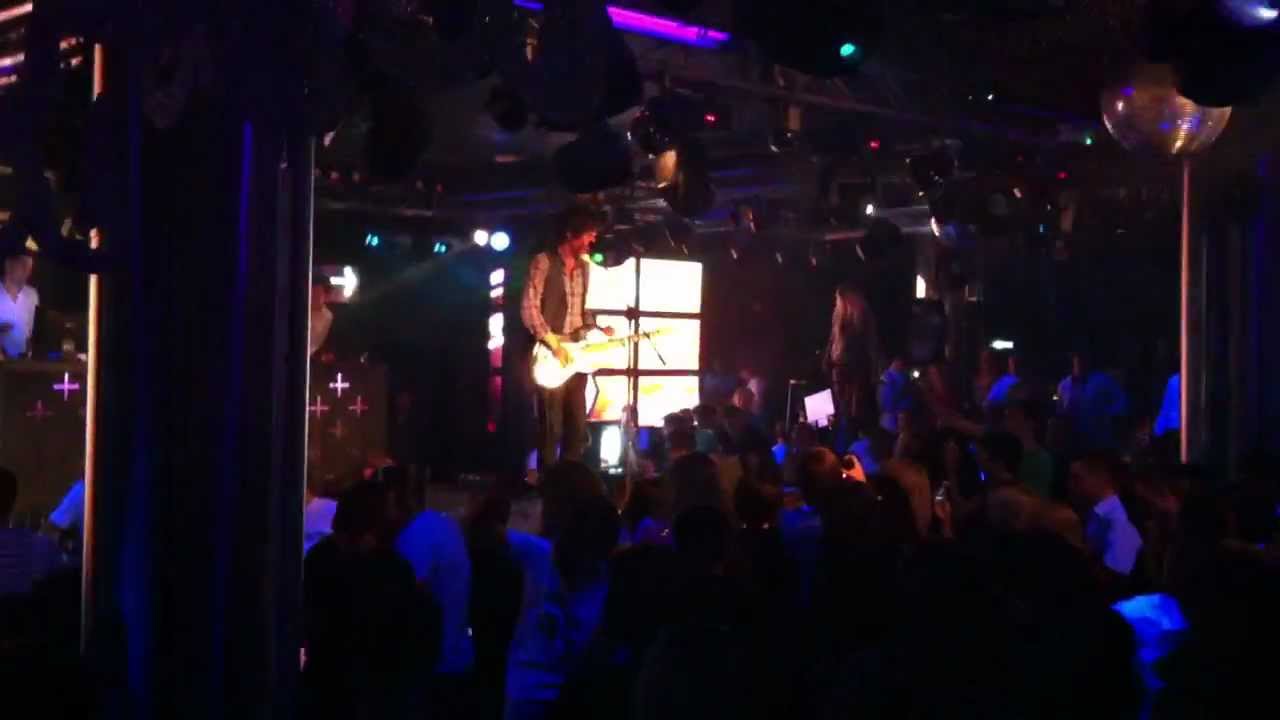 Yann Destal from Modjo in Platinum Kaliningrad - Chillin' (live) 2012 ...