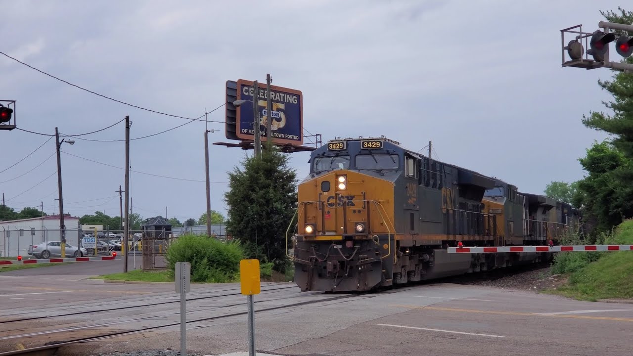 CSX 3429 leads M351 with CSX 1850 "L&N" trailing through Springdale ...