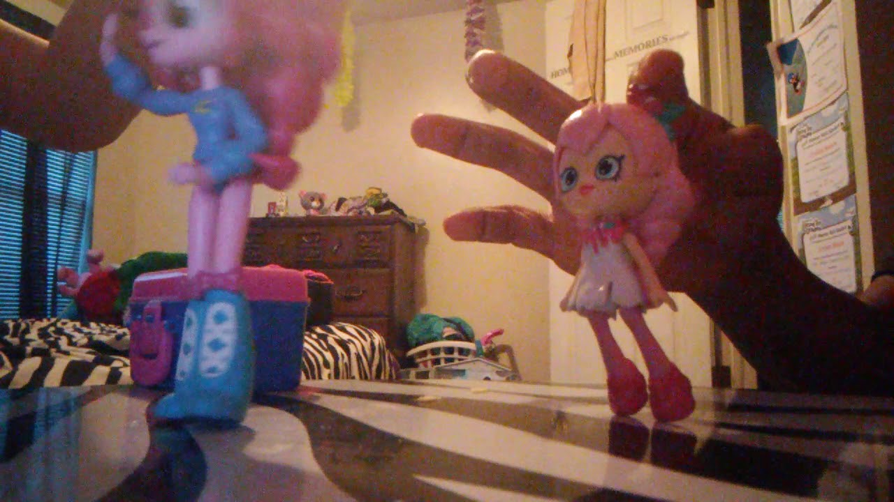 My first shopkin vido! With my freind bella! - YouTube
