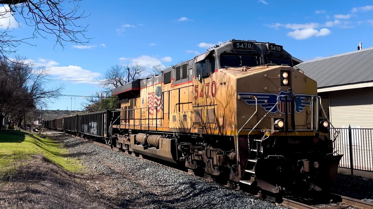 UP 5470 w/ EMD Steel Bell Leads Northbound Manifest Teain In New Braunfels, Texas - 3/9/2025 ...