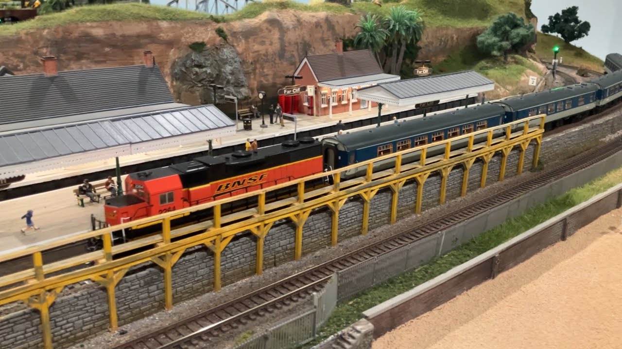 HO DCC BNSF 2264 leads european style passenger train - YouTube