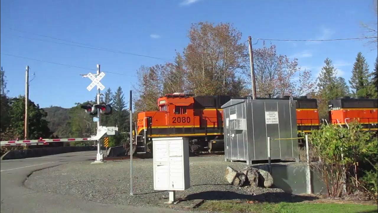 BNSF SD38-2s 2080 and 2081 in Startup WA - YouTube