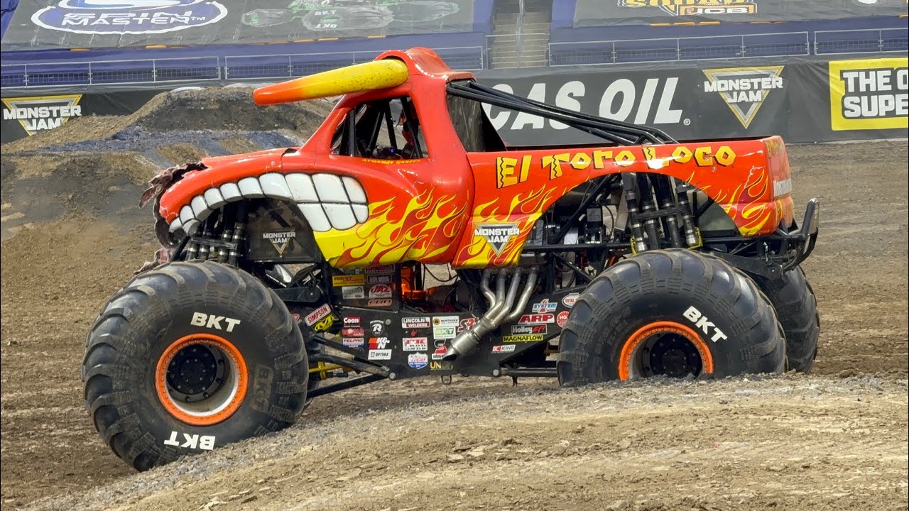 Monster Jam Pittsburgh 2025 El Toro Loco Freestyle - YouTube