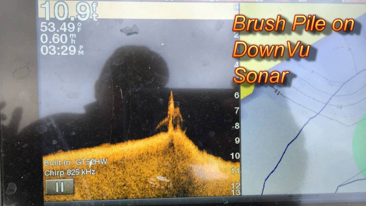 Catching fish with Garmin Panoptix LiveVu forward scanning sonar - YouTube