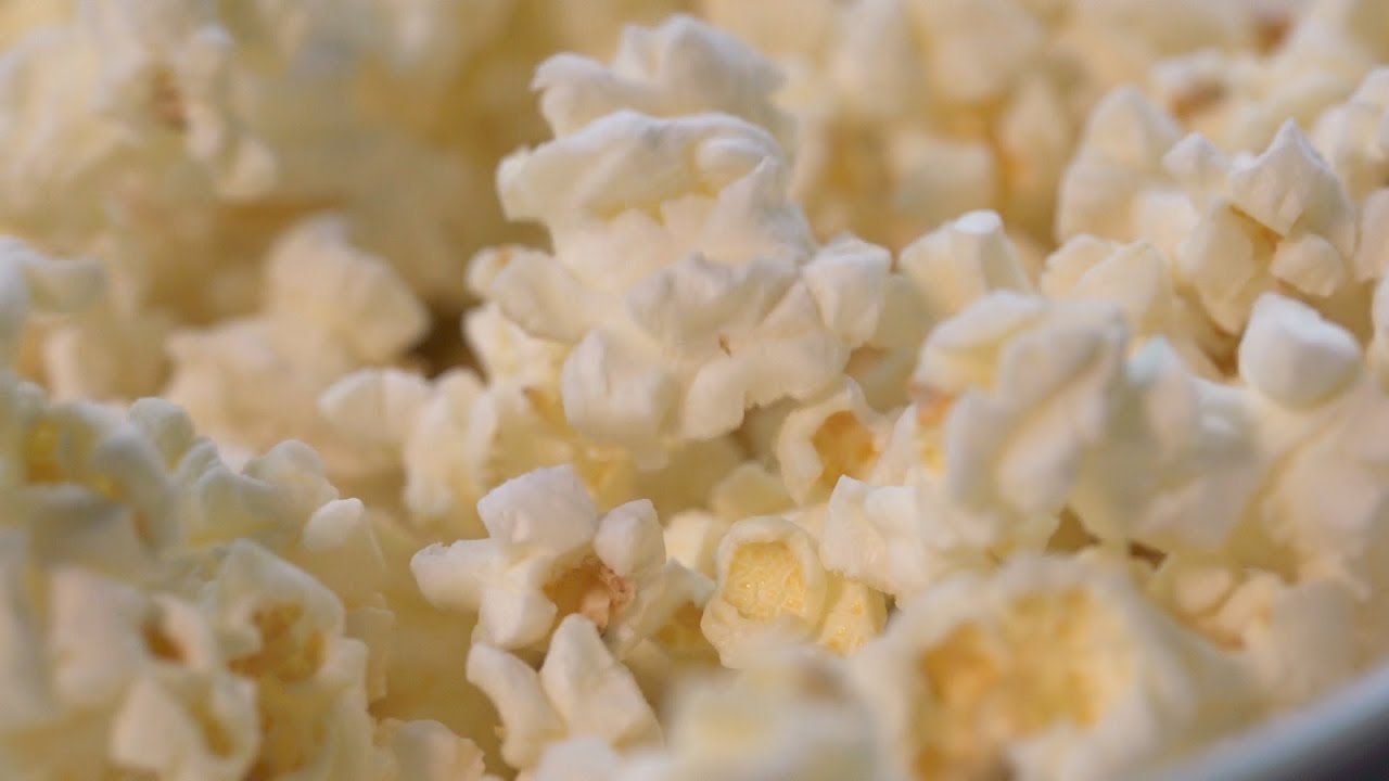 🍿 HOW TO EAT POPCORN 🍿 - YouTube