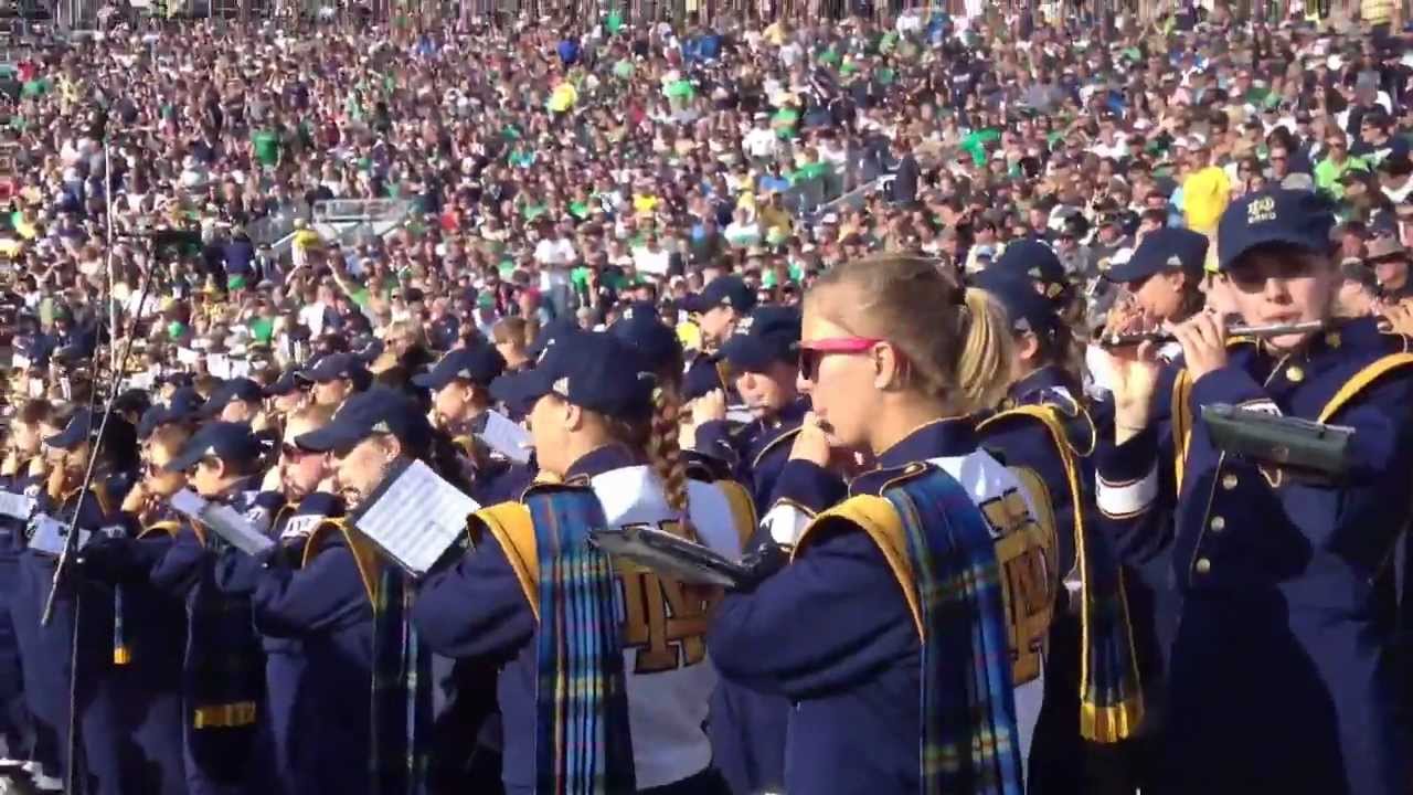 Notre Dame band and Irish guard - YouTube