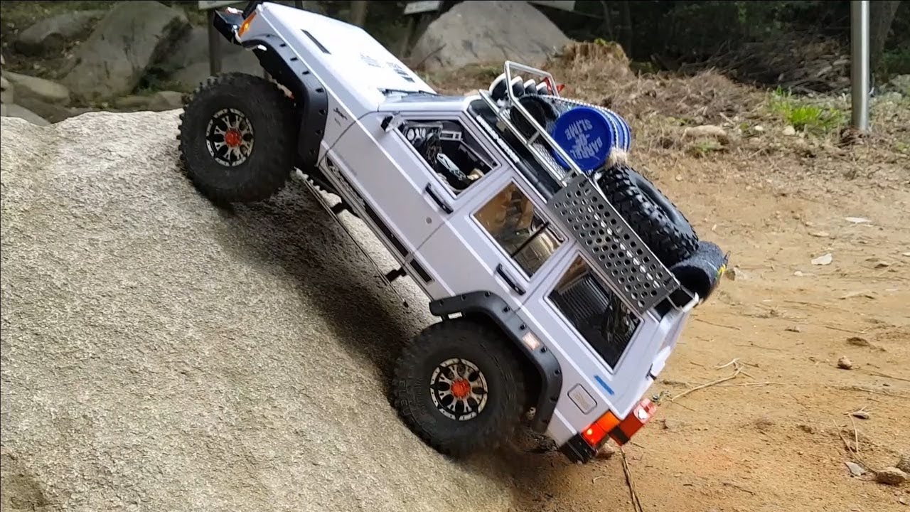 TFL T10 Full Metal Jeep Cherokee Man-duk Rock Crawling - YouTube
