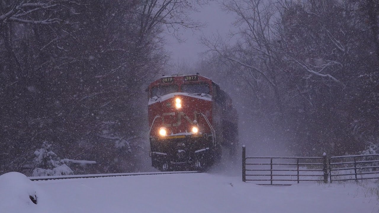 The Snow Came Early This Year! Trains in the Snow Around Decatur, IL ...