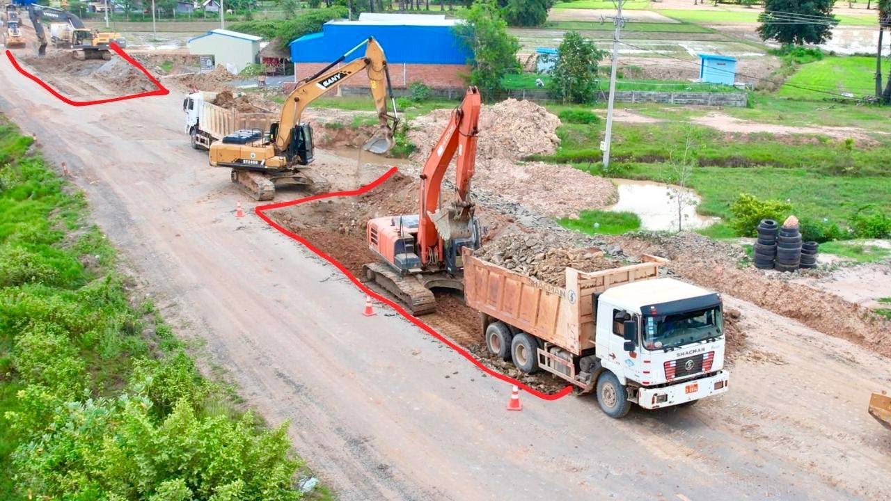 Technical Excavator Rubber Road Dig and Truck delivery to repair - YouTube