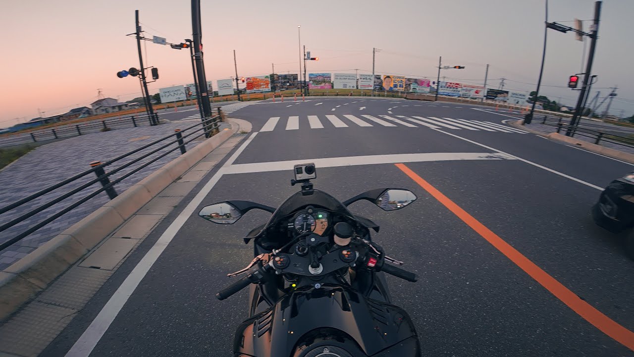 YAMAHA R6 exhaust sound - YouTube