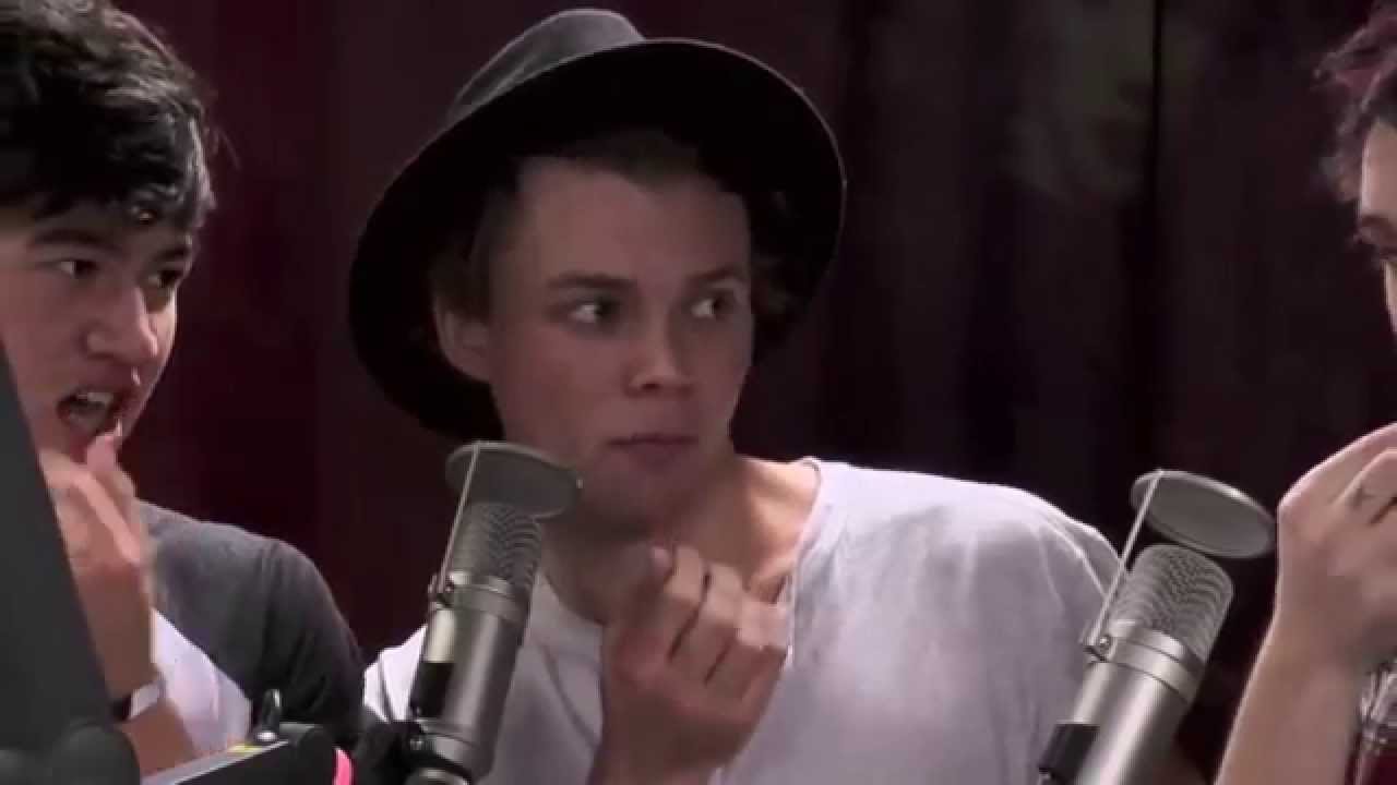 Ashton Fletcher Irwin : Light Me Up - YouTube